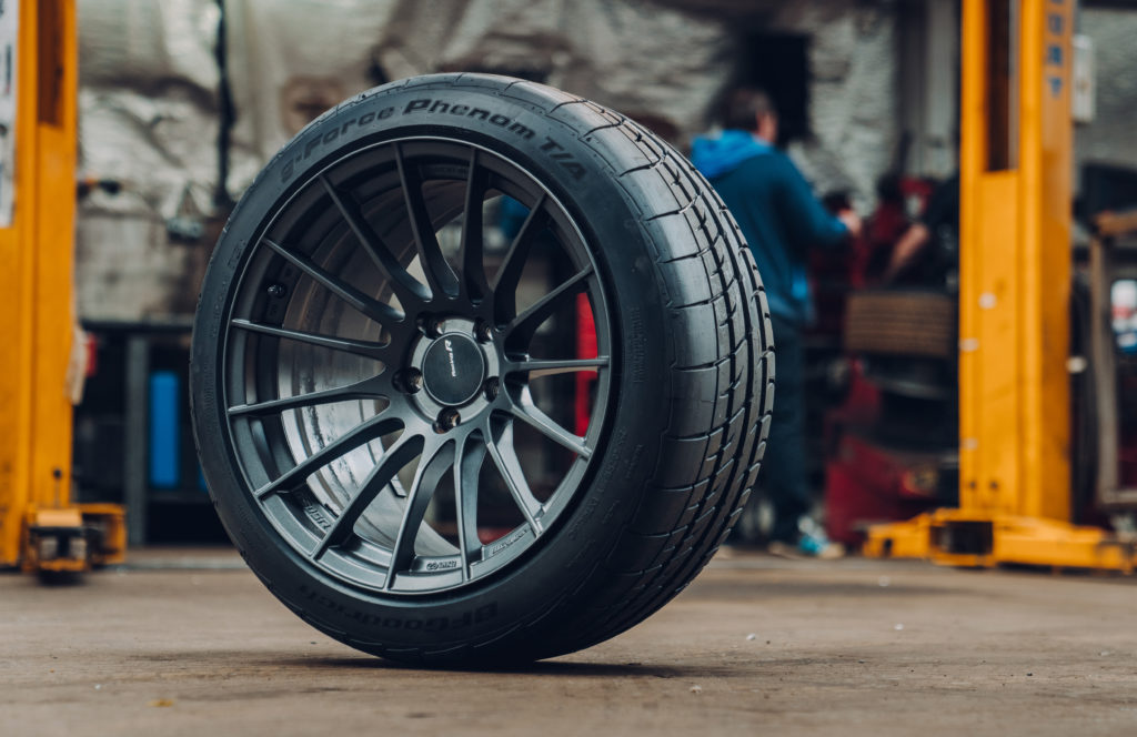 日本ミシュランタイヤがBFGoodrichブランドの新製品、「g-ForceTM Phenom T/A®」をフジ・コーポレーション専売品として ...