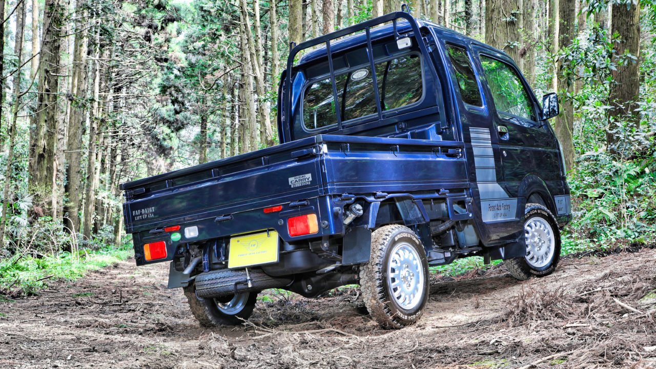 ノーマルでは到達できない場所へ、合法的なカスタムで走破する「Forest Auto」｜LETS GO 4WD WEB