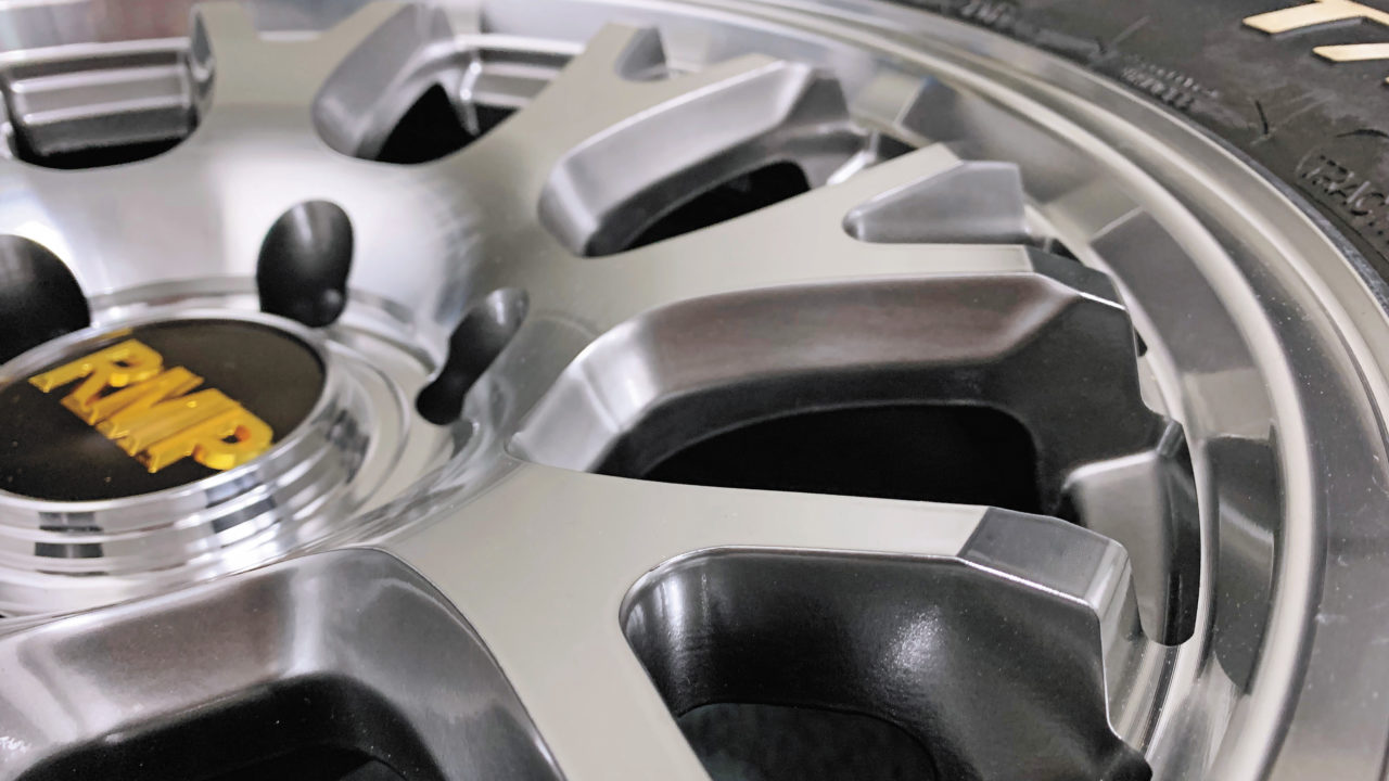 ハイラックスを優雅かつワイルドに演出するオーセンティックホイール「RMP 028FX」｜LETS GO 4WD WEB