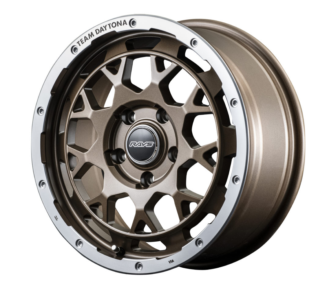 「RAYS」ボディの存在感を格上げする造形美で吸い寄せる「TEAM DAYTONA M9」｜LETS GO 4WD WEB