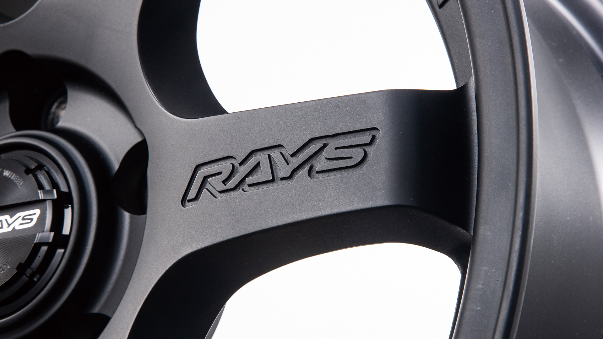 「RAYS」伝統の6スポークを継承して進化スポーティ＆パワフルな5Hボトム「gramLIGHTS 57DR-X2」｜LETS GO 4WD WEB