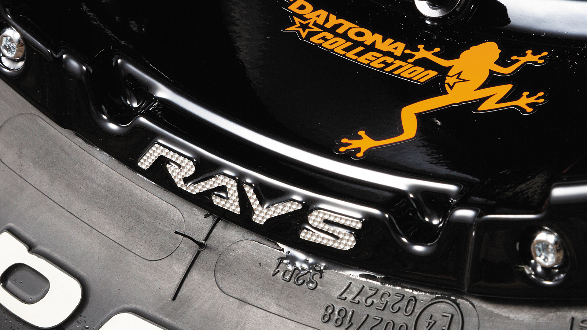 【RAYS】人気のFDX-Jがさらに進化「TEAM DAYTONA FDX-J COLLECTION」｜LETS GO 4WD WEB