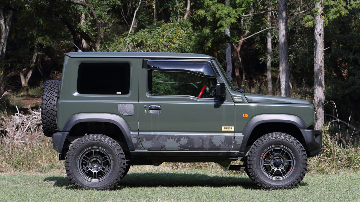 【MOTO RAGE】JB64用にラインアップするノーマル車高〜3.5インチアップの4種類のスタイリングを比較｜LETS GO 4WD WEB