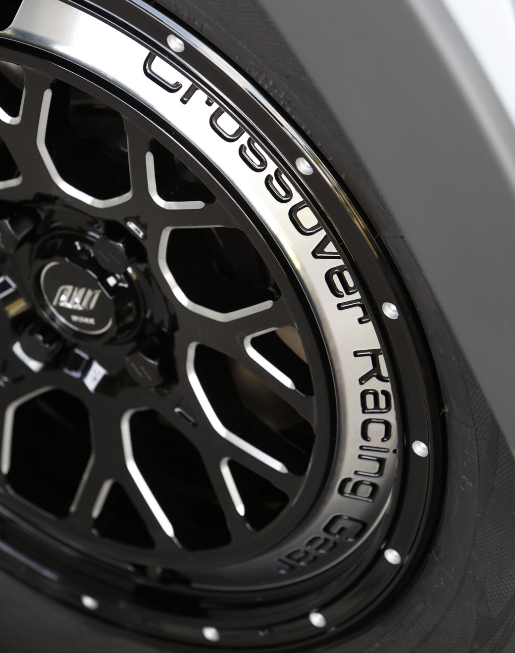 【WORK】CRAGブランド初のコンパクトSUV向け最新モデル「CRAG CKV」｜LETS GO 4WD WEB