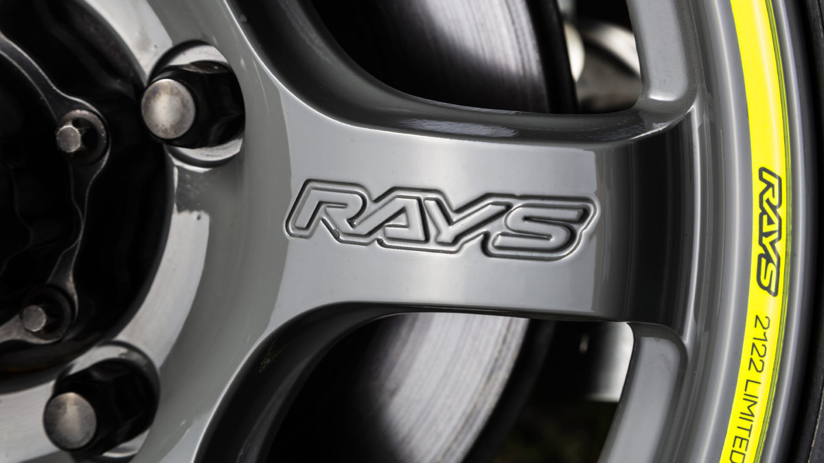 【RAYS】ロービジカラーを採用した限定モデル誕生「gram LIGHTS 57DR-X 2122Limited Edition」｜LETS GO 4WD WEB