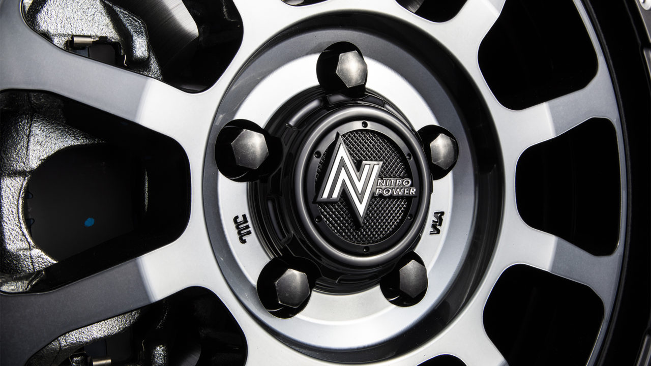 【NITRO POWER】力強さと都会的な雰囲気が見事に共存する「M10 PERSHING-S」｜LETS GO 4WD WEB