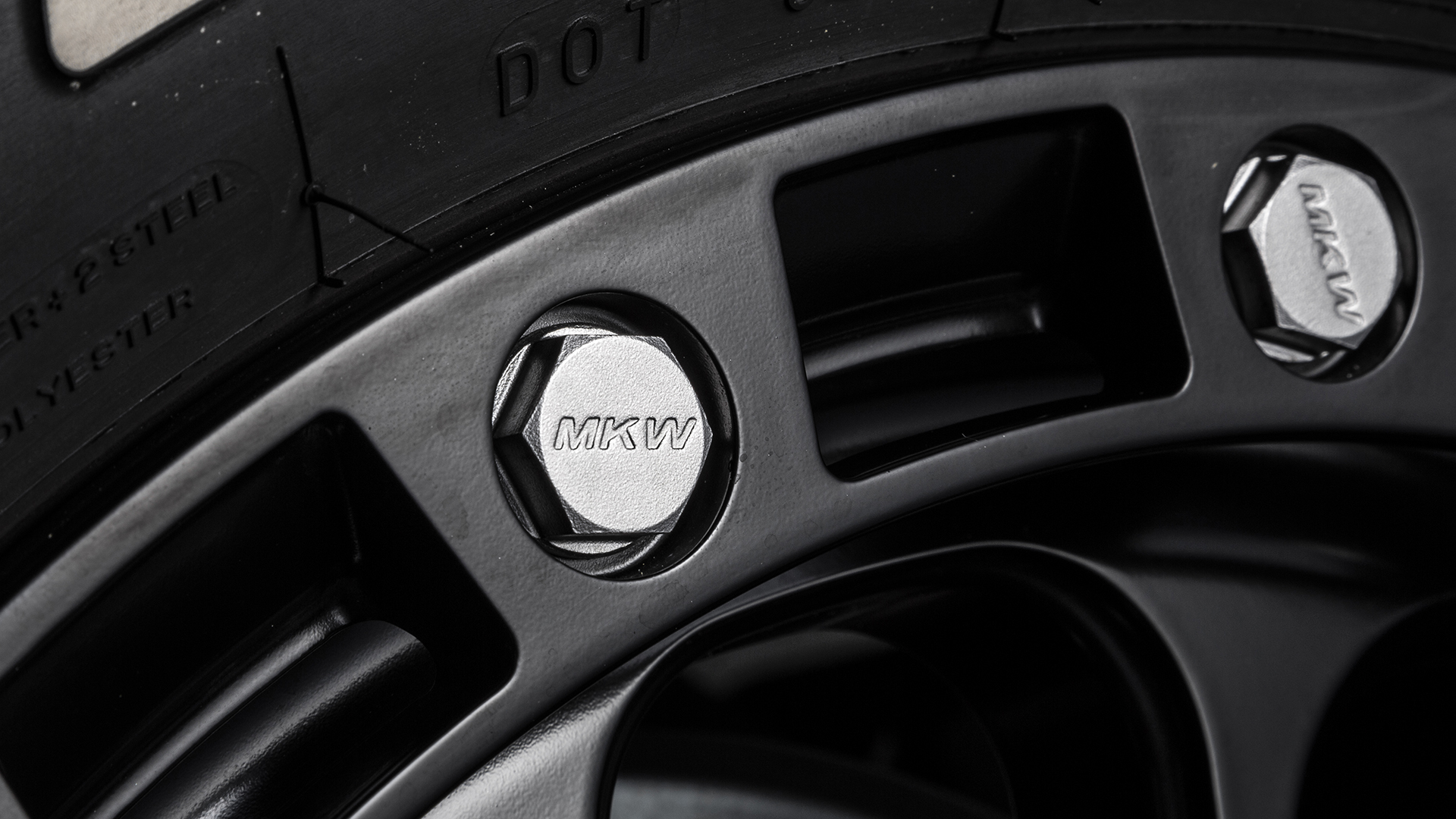 【MKW 】リアルアメリカン・スピリッツをデリカで味わえるJP Spec解禁「M204」｜LETS GO 4WD WEB