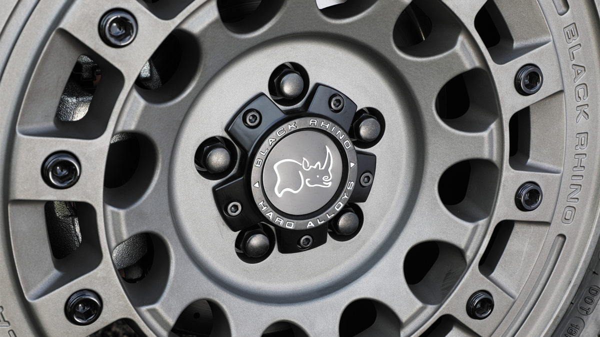 【MLJ】USホイールが日本から新作を発信！大胆なディスクとリムがスパルタン「BLACK RHINO FUJI」｜LETS GO 4WD WEB