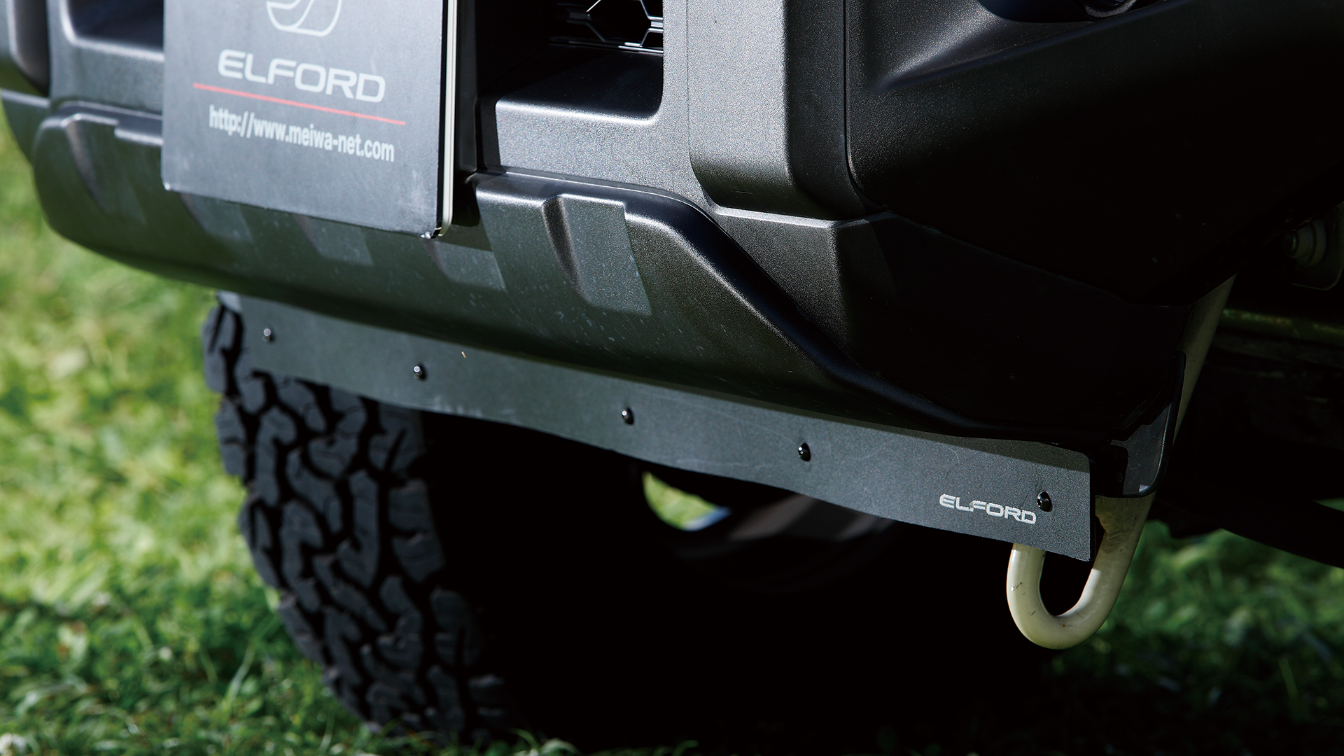 【ELFORD】ドレスアップのためだけでなく安全運転にも貢献する製品を展開！｜LETS GO 4WD WEB