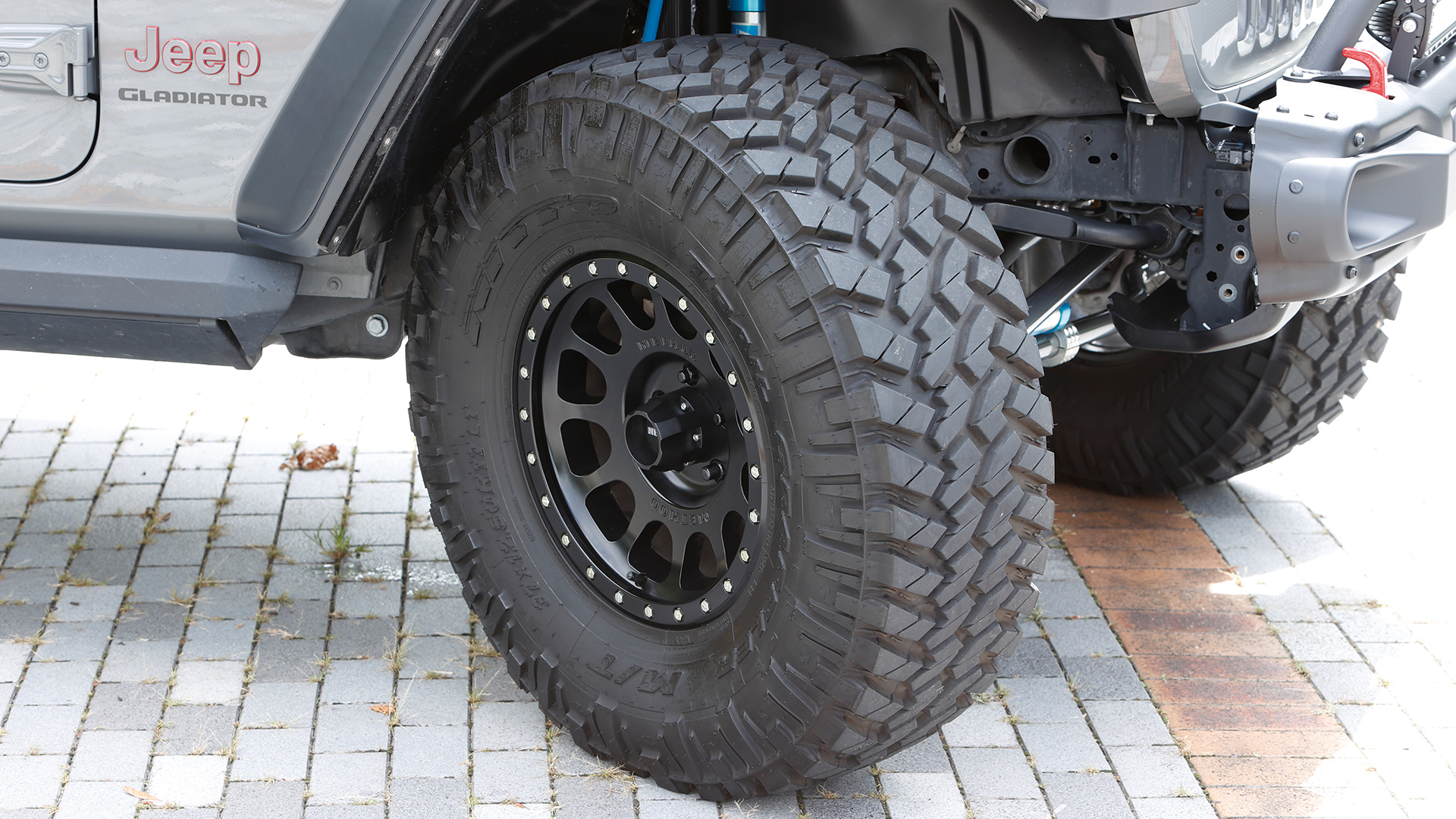 【SCT‐XWD】見た目だけではなく乗り味や安定感を追求｜LETS GO 4WD WEB