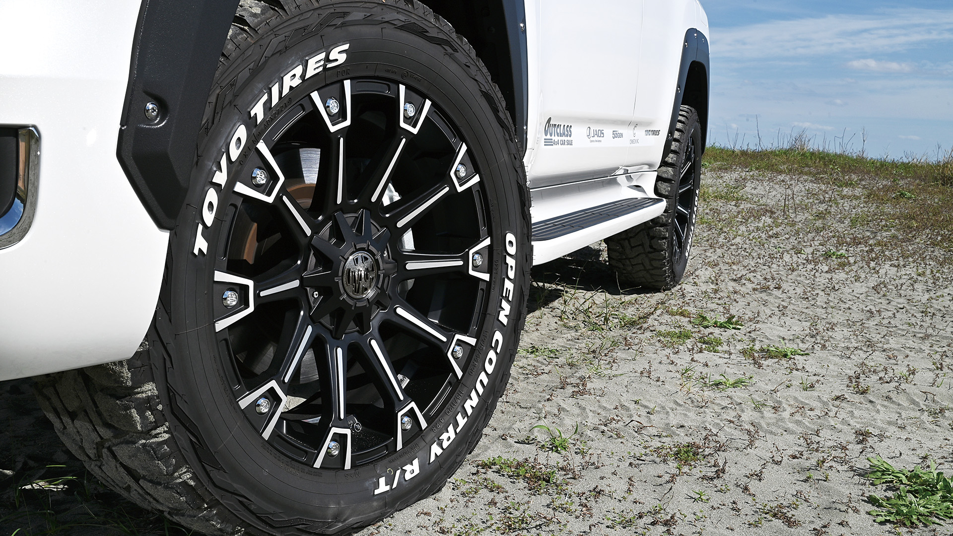 【CRIMSON】どんな表情にも溶け込むトレンドの概念に囚われない傑作「MG MONSTER」｜LETS GO 4WD WEB