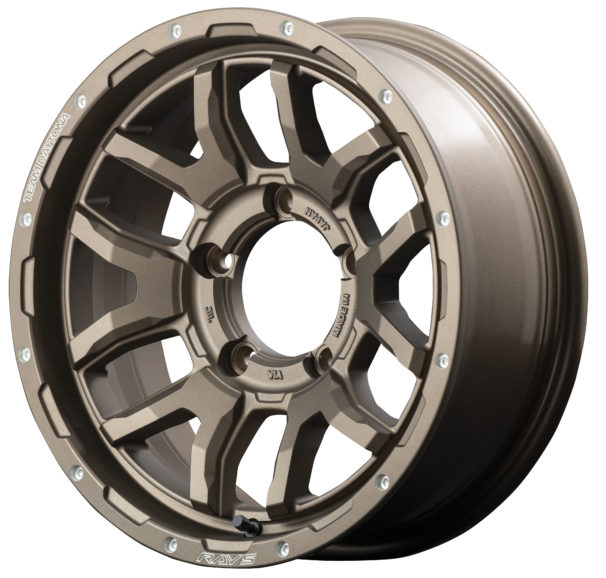 【RAYS】ジムニー シエラの力強さを引き出す「F6 Boost for JIMNY SIERRA」｜LETS GO 4WD WEB