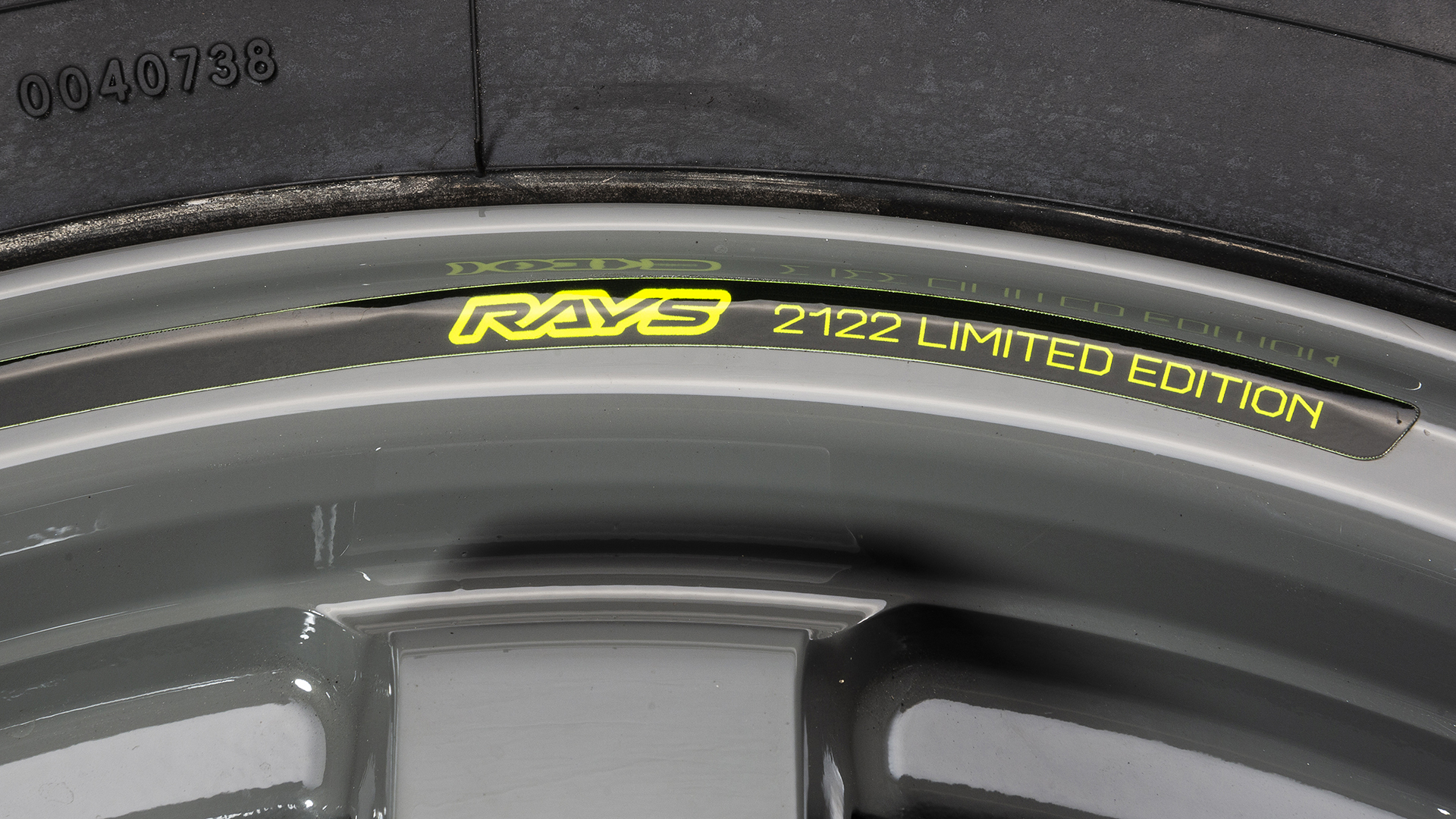 【RAYS】6本フォルムと新カラーで極めるスポーティ・パフォーマンス「gram LIGHTS 57DR-X」｜LETS GO 4WD WEB