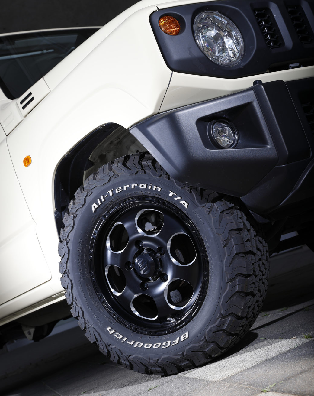 【ELFORD】スタイルだけでなく機能UPを図るELFORD流ジムニーパーツ、登場！｜LETS GO 4WD WEB