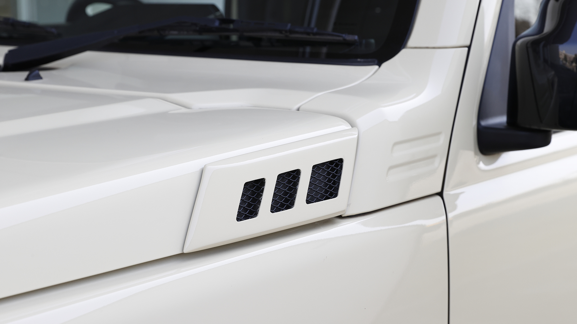 【ELFORD】スタイルだけでなく機能UPを図るELFORD流ジムニーパーツ、登場！｜LETS GO 4WD WEB