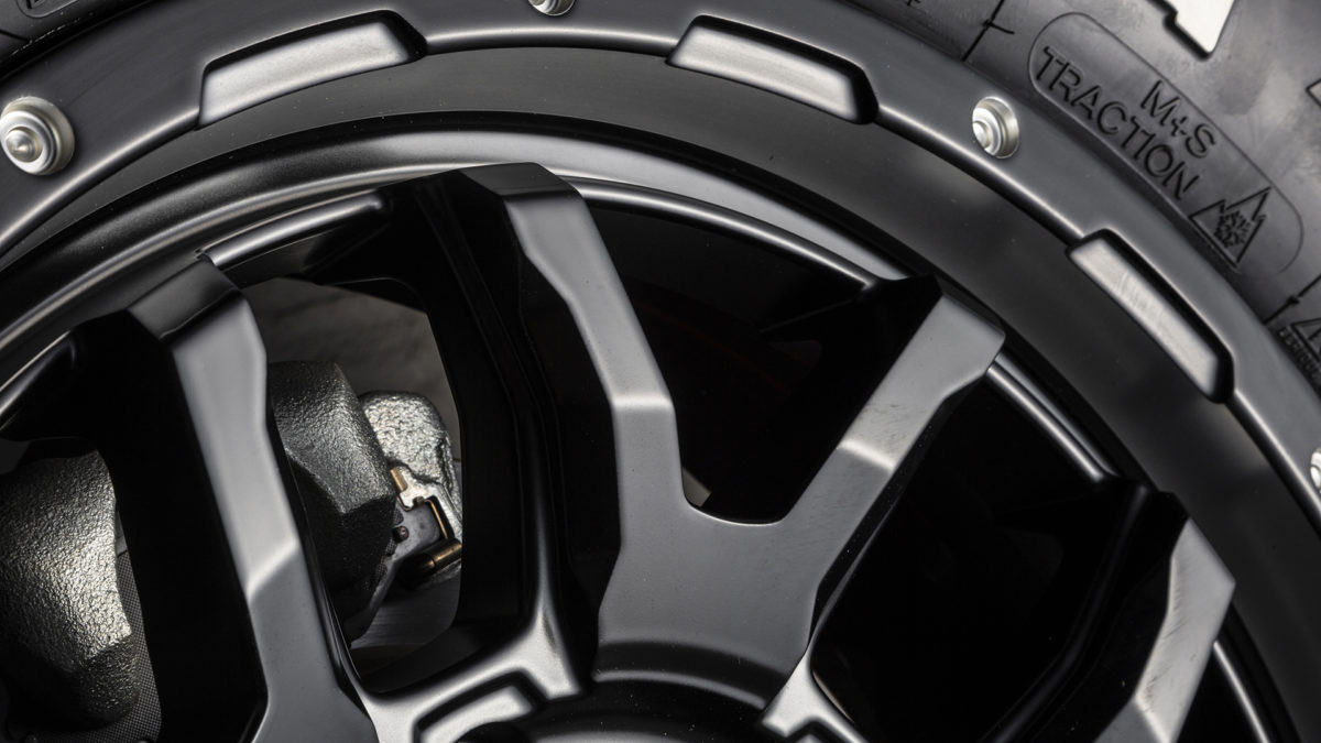 【RAYS】JB64でもJB74でも圧巻のタフさ！深みとコンケイブの6スポーク「TEAM DAYTONA F6 Boost」｜LETS GO 4WD WEB