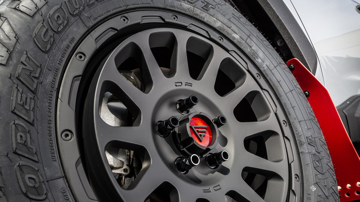 【DELTA FORCE】オーバルの名に相応しい立体感のあるコンケイブとディープリムの融合「OVAL」｜LETS GO 4WD WEB
