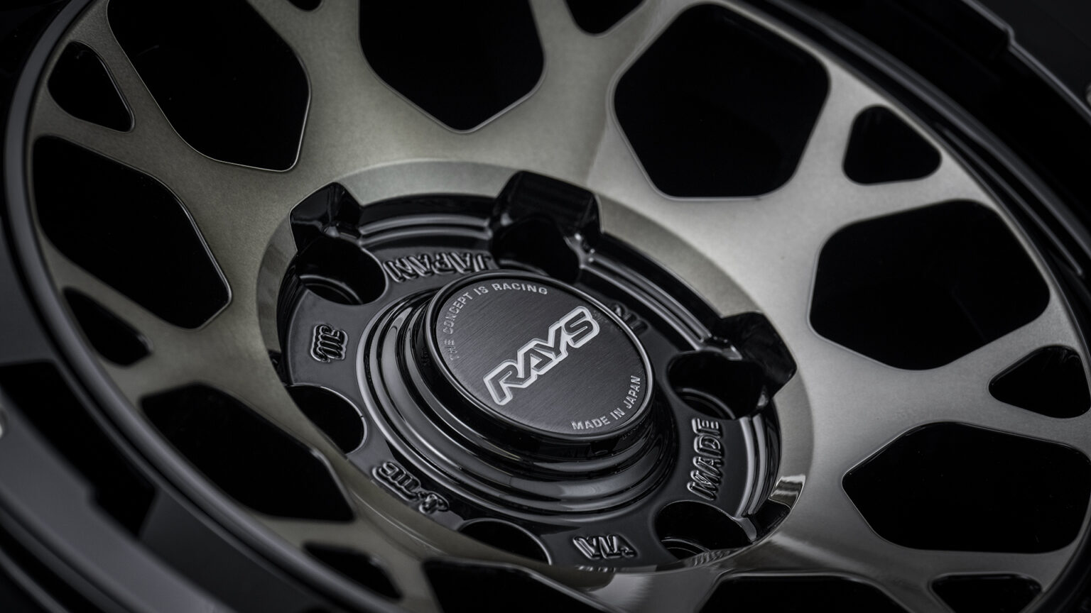 【RAYS】チームデイトナ随一の名作メッシュ〝M9〟が新時代のスタンダード〝M9＋〟に新生して6月に登場！｜LETS GO 4WD WEB