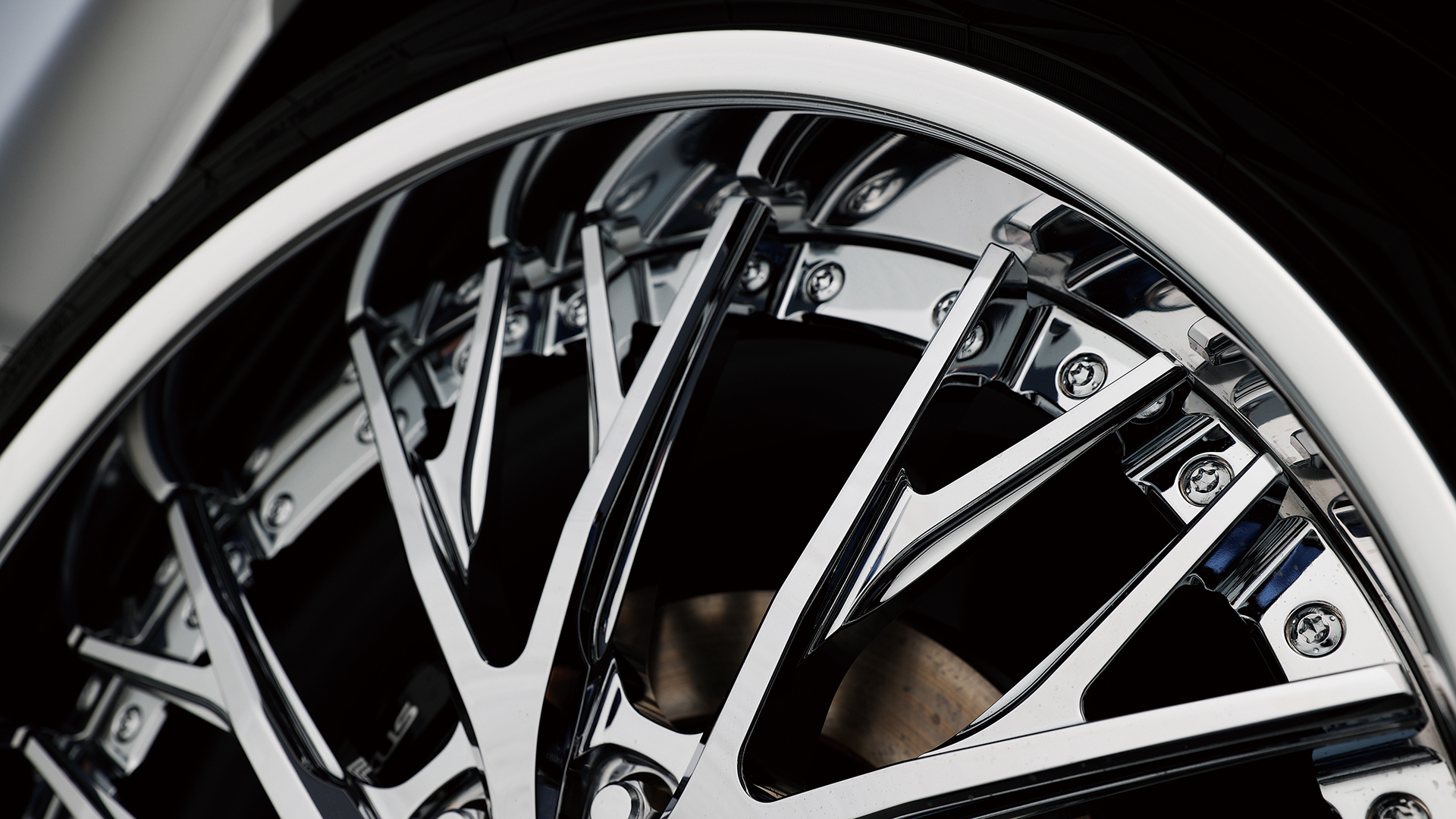 【WORK】LS（＝Luxury Style）の名の通りに満足度の高い鍛造ビレットディスクを採用した3ピースホイール降臨！｜LETS GO ...