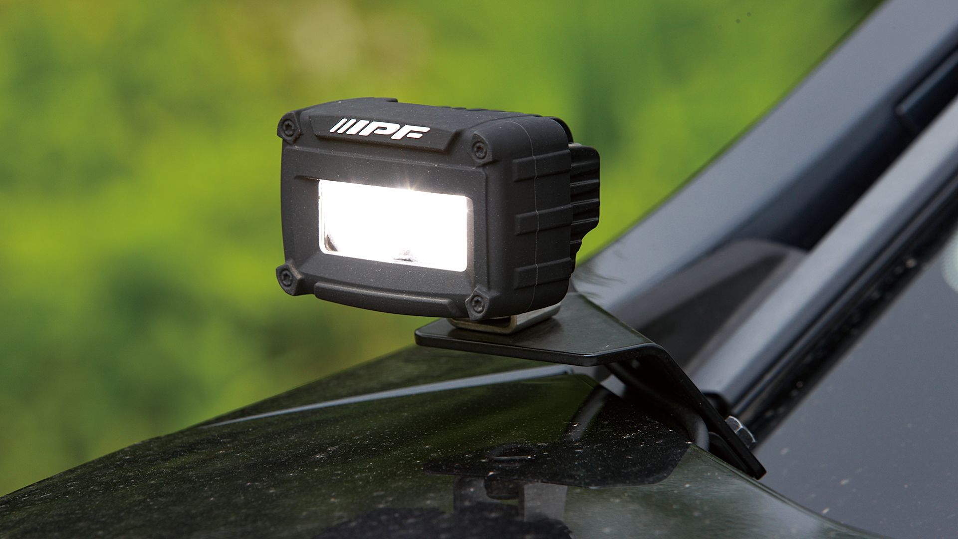 【IPF】闇夜を切り裂くランプだけでなく機能を高めてくれる製品群が魅力｜LETS GO 4WD WEB