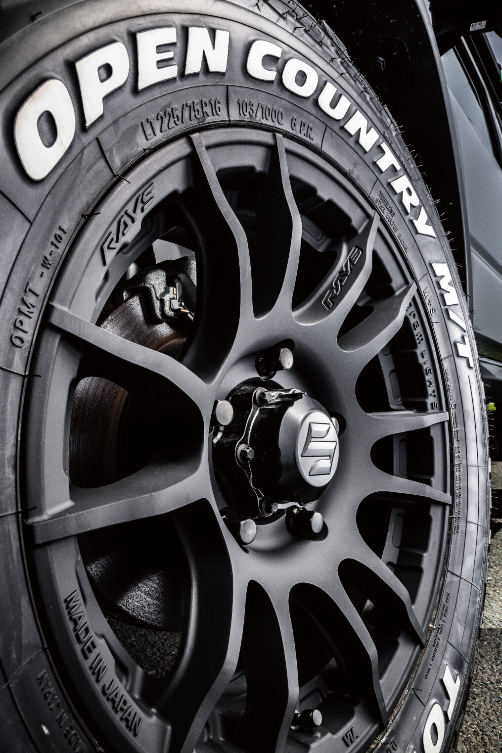 【RAYS】極限の走りに対応するOFF特化型モデル「gram LIGHTS 57XR-X」のジムニーシエラ用・16×6.0J+5サイズが熱すぎる！｜LETS GO 4WD WEB