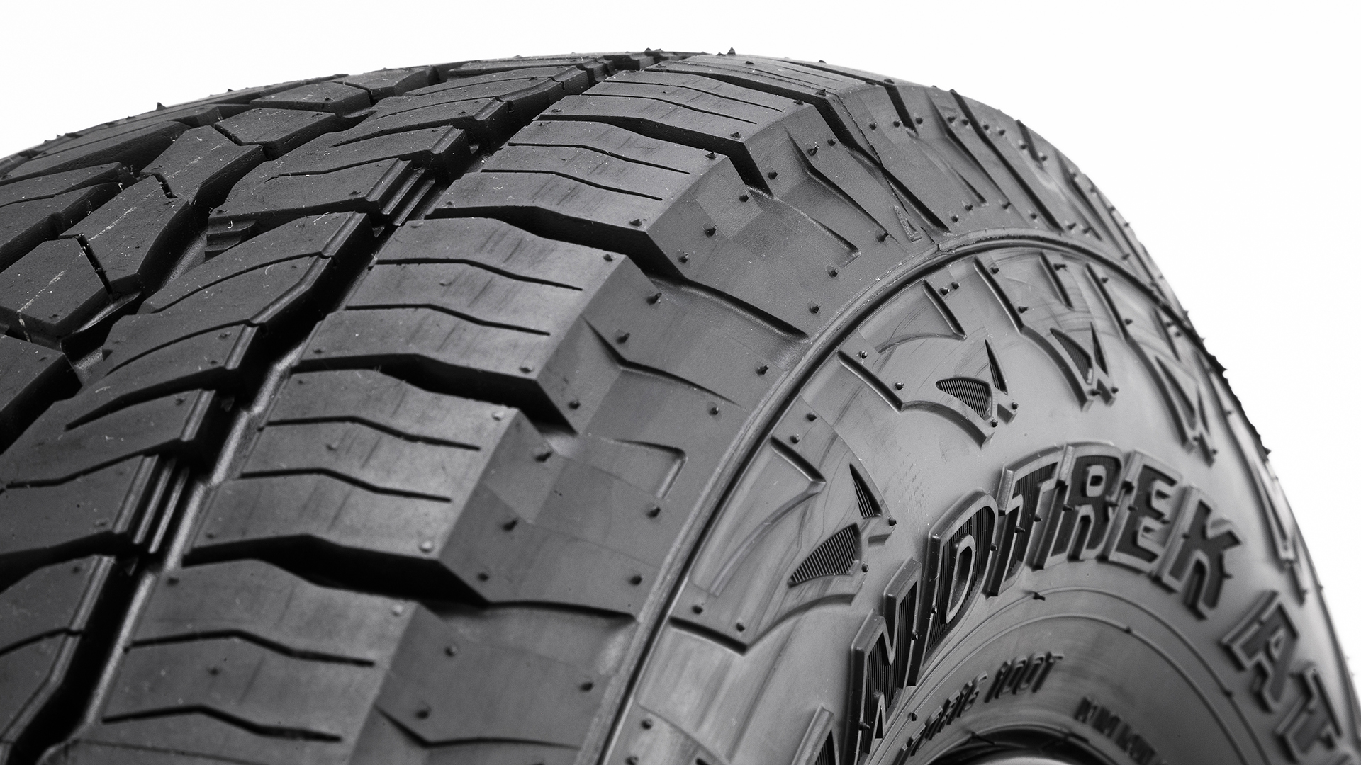 【DUNLOP】街へ、アウトドアへ行動範囲が拡大「GRANDTREK AT5」｜LETS GO 4WD WEB