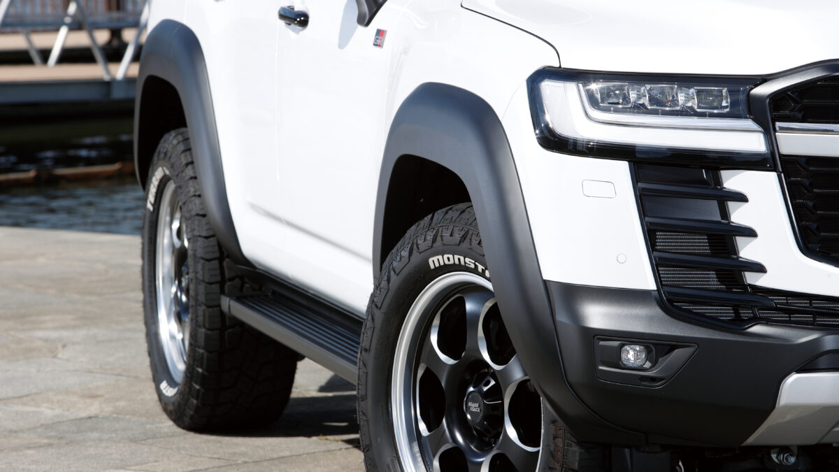 【ELFORD】 エアロとマフラーとホイールのトータルコーデが美しい仕上がりの中に様々な性能を盛り込む｜LETS GO 4WD WEB