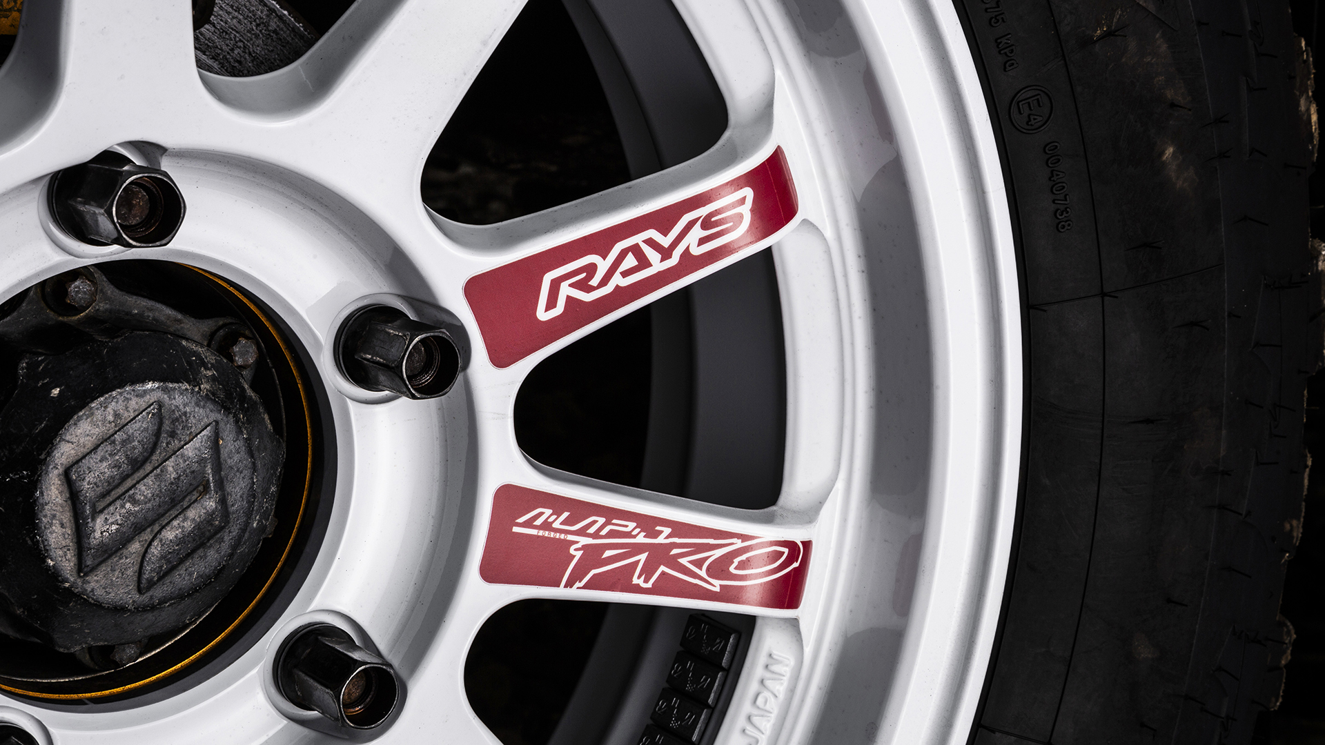 【RAYS】軽量で高強度な競技スペックを誇る「A-LAP-J PRO」｜LETS GO 4WD WEB