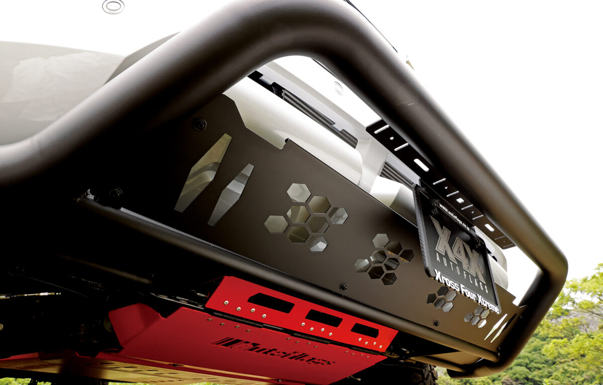 【AUTO FLAGS】オートフラッグスの新製品群は、ディーラーで購入できる品質を追求｜LETS GO 4WD WEB