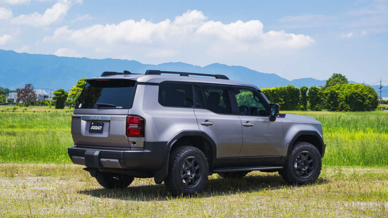 【RAYS】新世代ランドクルーザー250に合わせるアルミホイールはTEAM DAYTONA D108車検対応ドンピシャサイズがお勧め「TEAM DAYTONA D108」｜LETS GO ...