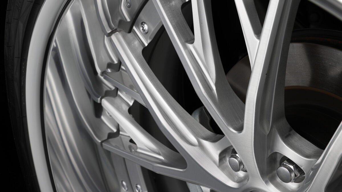 【WORK】迫力の大口径とタフ系OFFボトム！「LS VAJRA SUV」｜LETS GO 4WD WEB