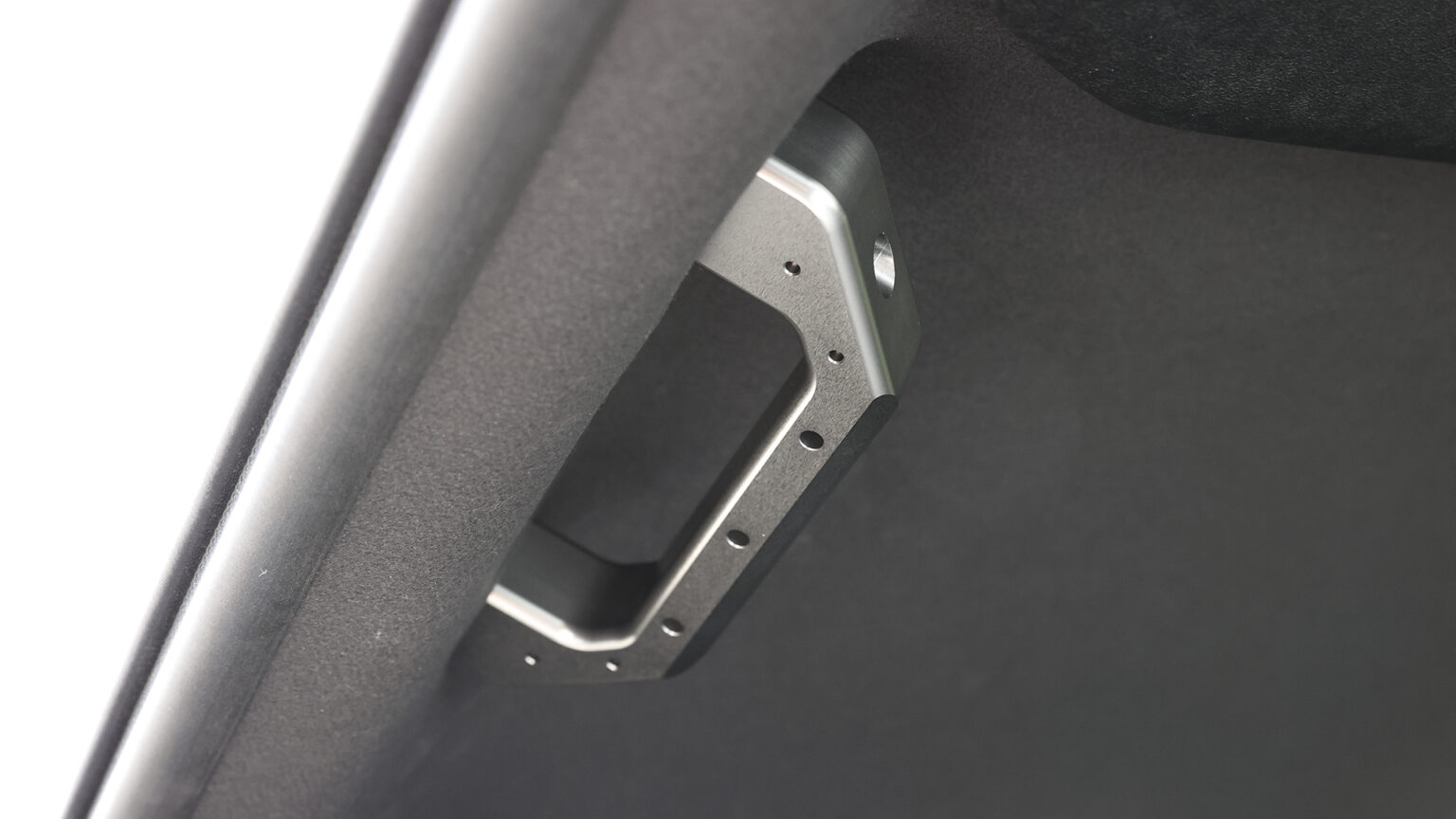 【X-FANG】内外装パーツに加え走りの性能も追求！｜LETS GO 4WD WEB