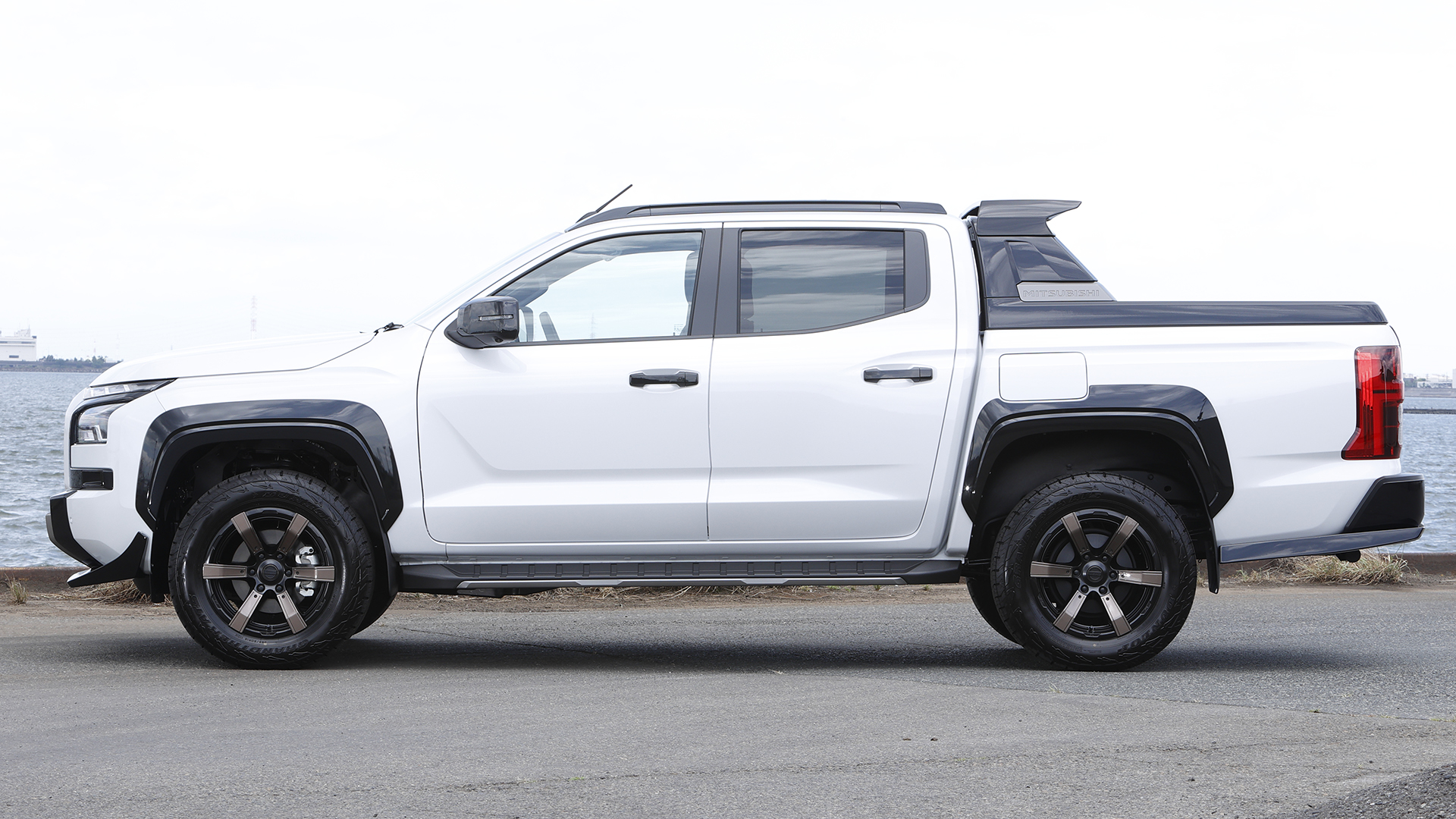 【KUHL JAPAN】KUHLビューティを体現するエアロフォルム｜LETS GO 4WD WEB