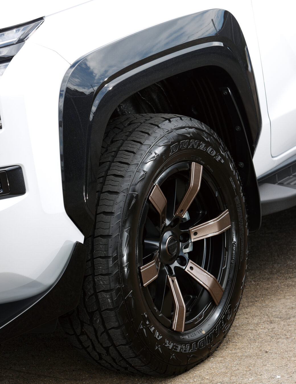 【KUHL JAPAN】〝KUHL〟ビューティを体現する精悍なエアロフォルムに魅了される｜LETS GO 4WD WEB