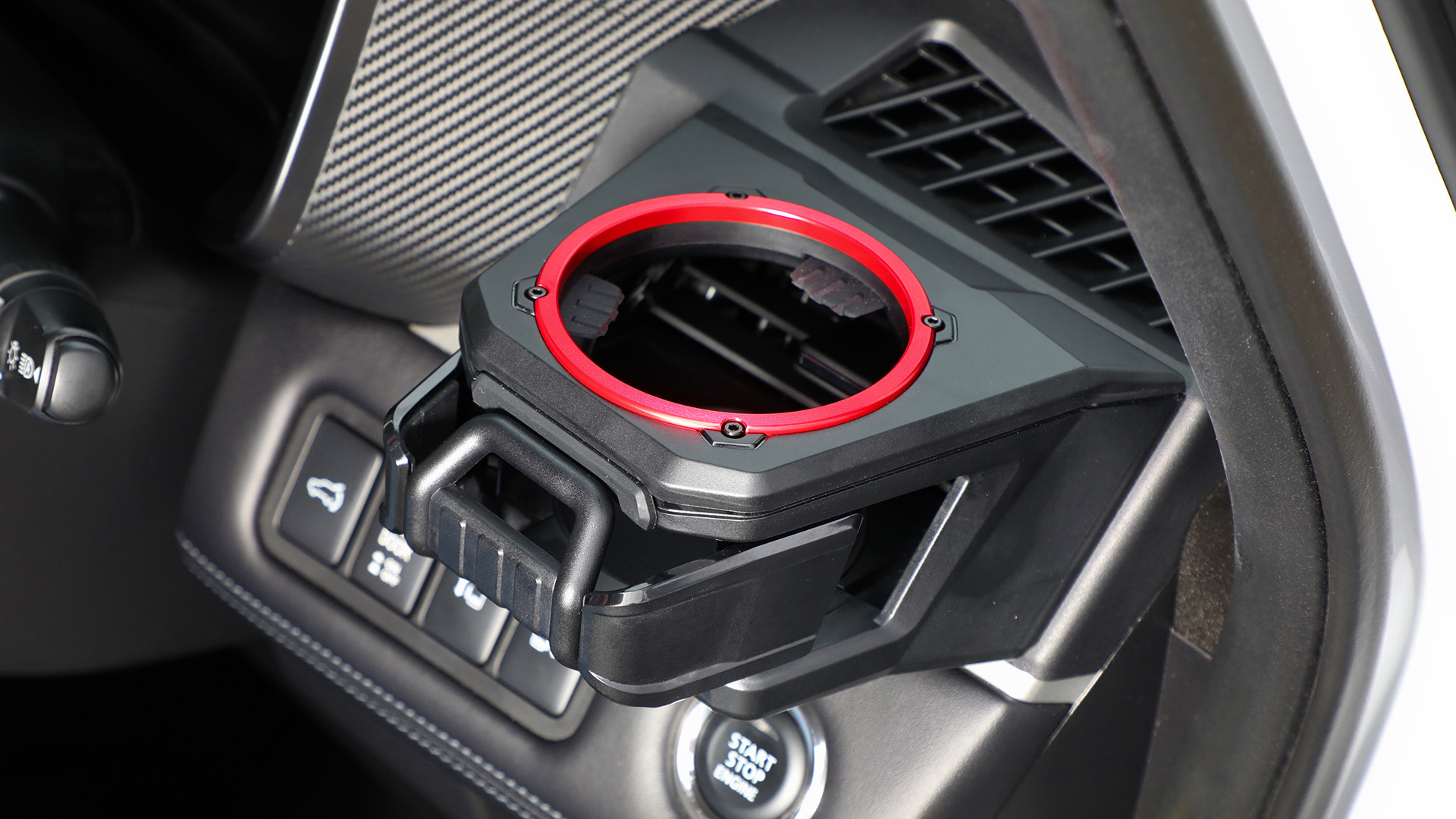 【星光産業】デリカD:5オーナーの要望に応える専用設計アイテムが登場デザインと利便性をとことん追求開発！｜LETS GO 4WD WEB