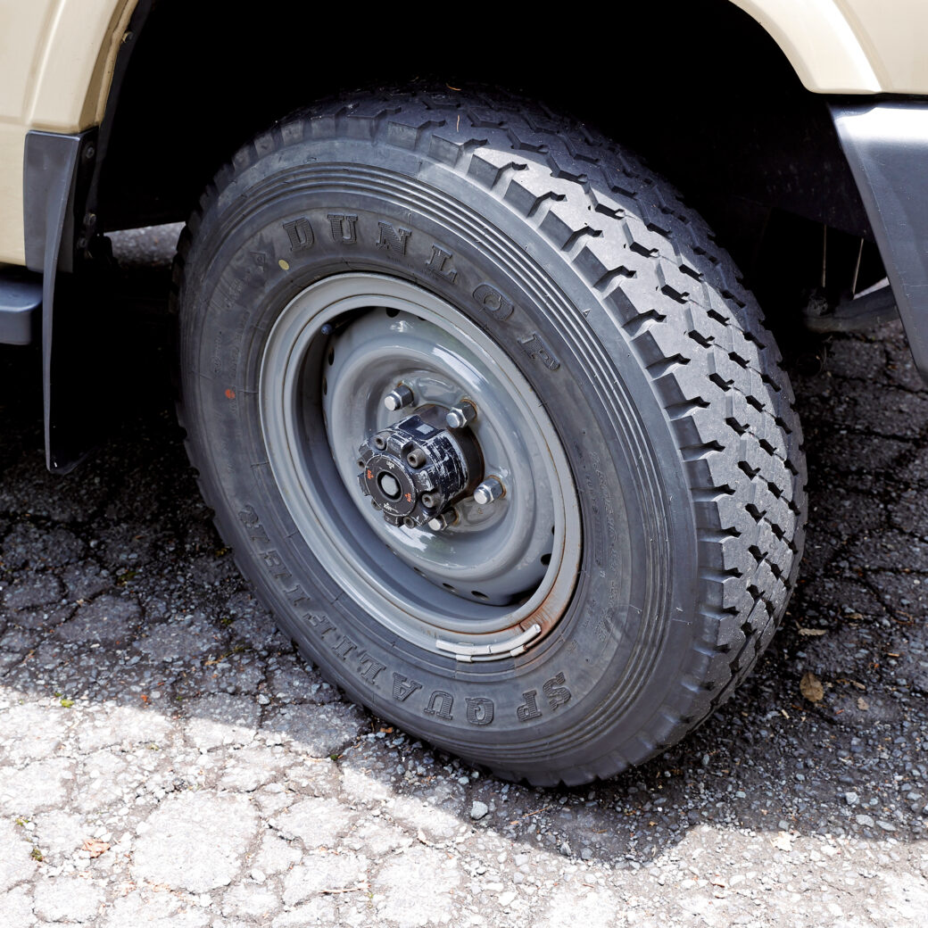 【DUNLOP】ナローボディに適した細身・大径デザインが魅力！「SP ROAD GRIPPER FA」｜LETS GO 4WD WEB