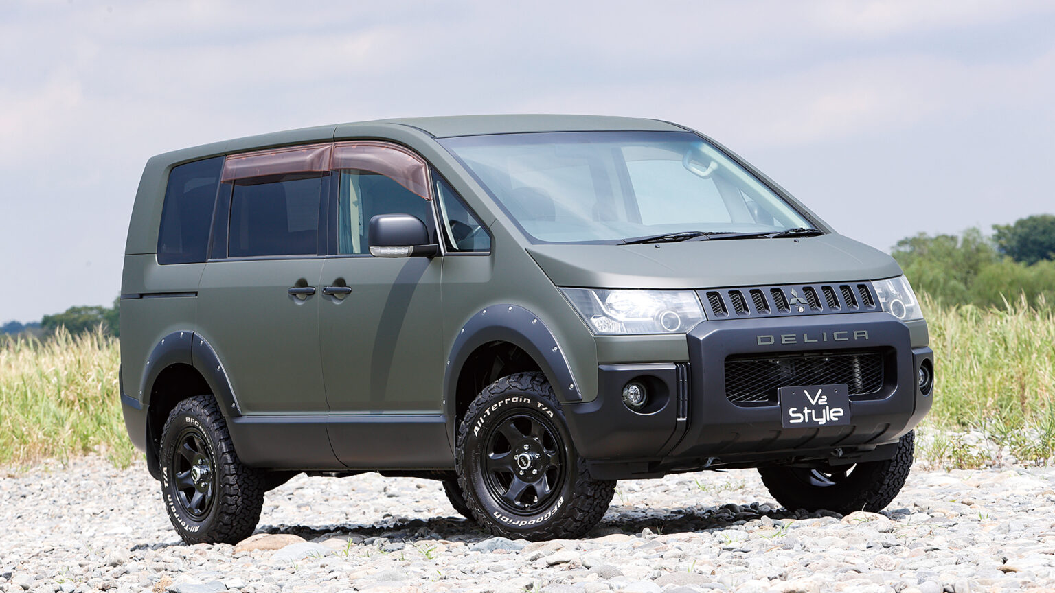 【V2 STYLE】シンプルなスタイルだが「色」でノーマルにはない個性を引き出す！自由なカスタムと安心感を提供！｜LETS GO 4WD WEB