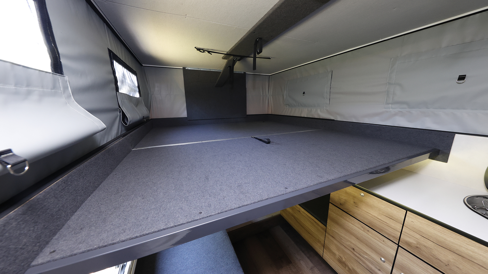 【flexdream】アウトドアやキャンプをフルに楽しめるオーバーランドキャンパーというシン・トライトンスタイル｜LETS GO 4WD WEB