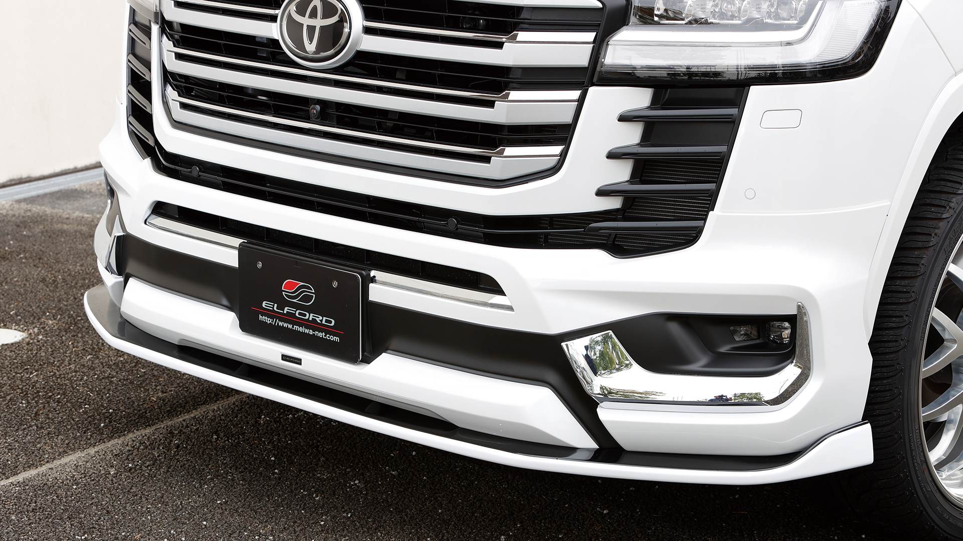 【ELFORD】純正エアロにさらにプラスオン！個性と上質さも追求したスタイル｜LETS GO 4WD WEB