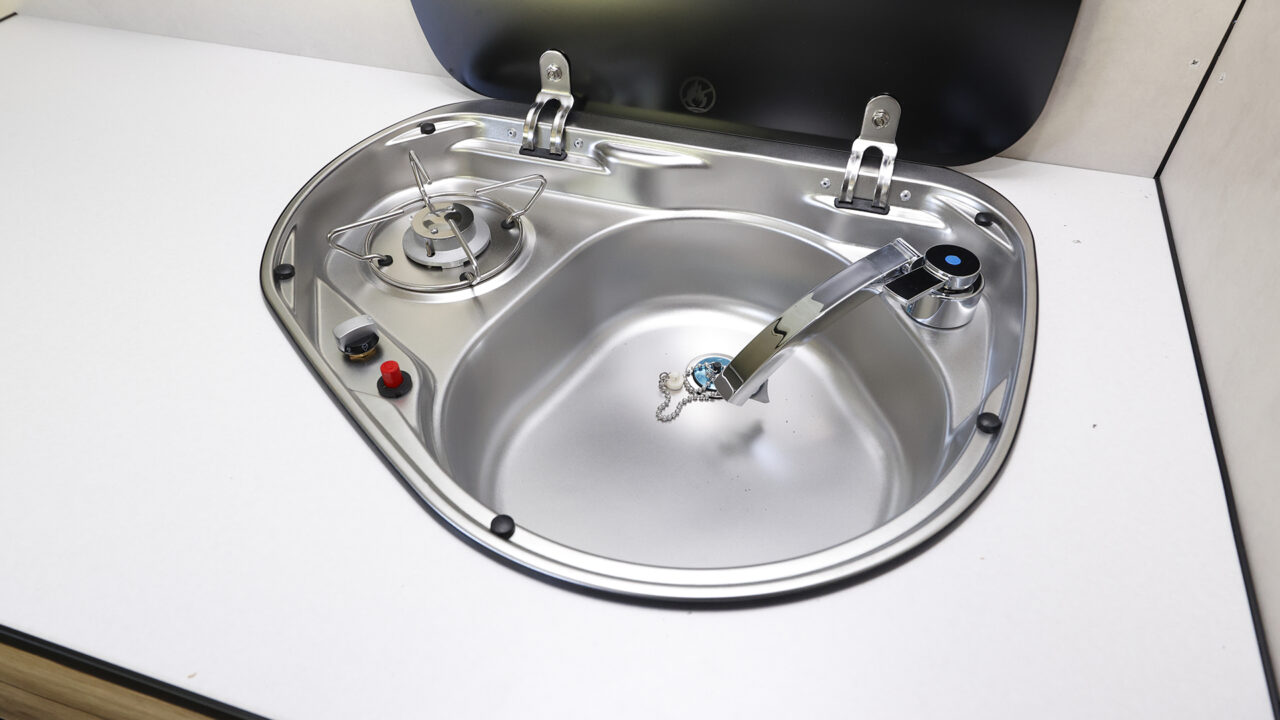 【flexdream】アウトドアやキャンプをフルに楽しめるオーバーランドキャンパーというシン・トライトンスタイル｜LETS GO 4WD WEB