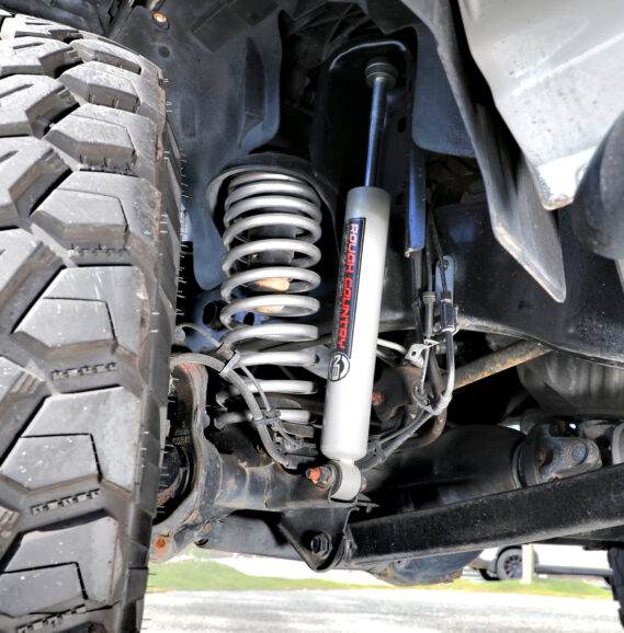 【TRAMP CAR SQUARE】極上仕上げ&カスタムを実施したJK&TJ！妥協なき仕上げが最新に負けない魅力を提供｜LETS GO 4WD WEB