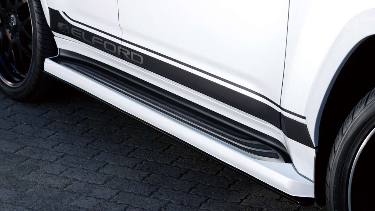 【ELFORD】見た目を先鋭化するためにエアロパーツ以外も総合的に演出｜LETS GO 4WD WEB