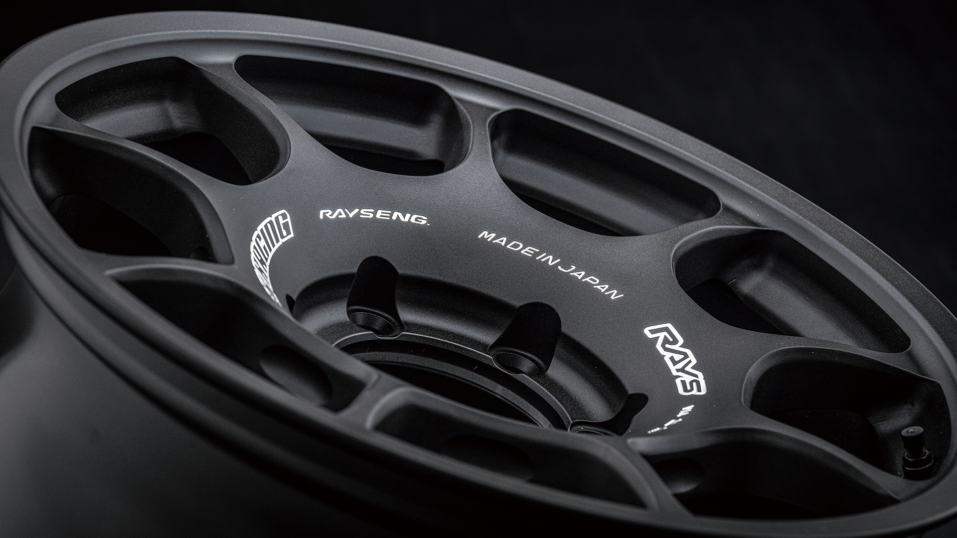 【RAYS】強靭さと軽さを両立する最強4WDホイール「VOLK RACING ZE40X」｜LETS GO 4WD WEB