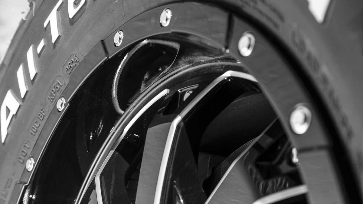 【MKW】オリジナルフェンダーをセットすれば17インチ装着で肉厚タイヤを装着可！「MK‐46 M/L+」｜LETS GO 4WD WEB