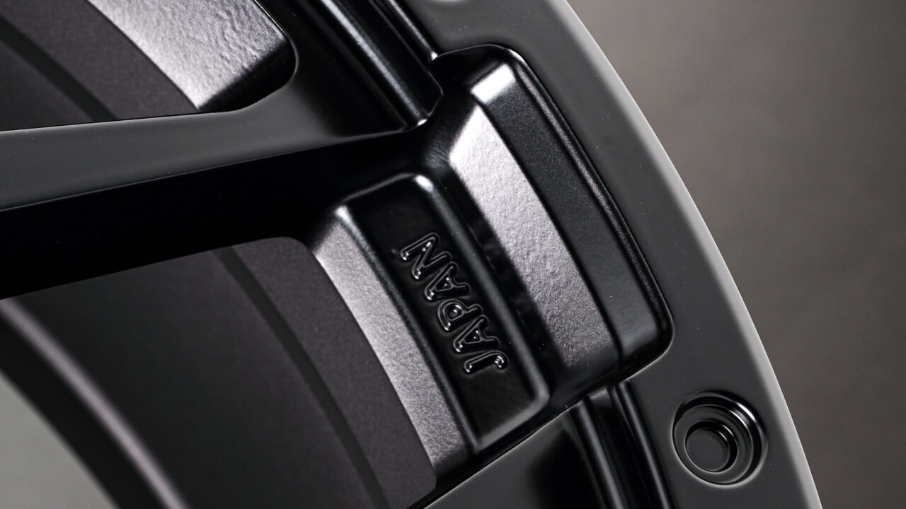 【RAYS】洗練されたフィニッシュによりコーデの幅が広がる「TEAM DAYTONA M8 BLACK EDITION」｜LETS GO 4WD WEB