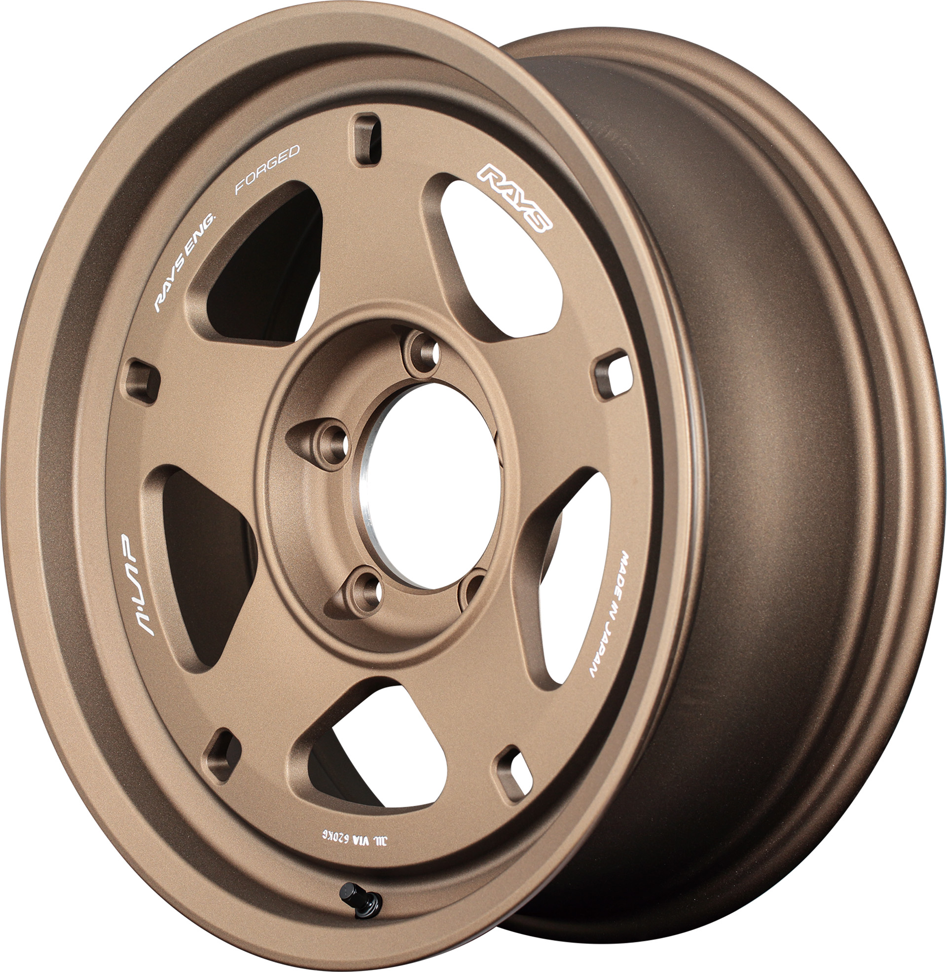 【RAYS】ジムニーにマッチする18インチで A-LAPの世界観を演出！鍛造ならではの性能を引き出す「A・LAP-05X」｜LETS GO 4WD WEB