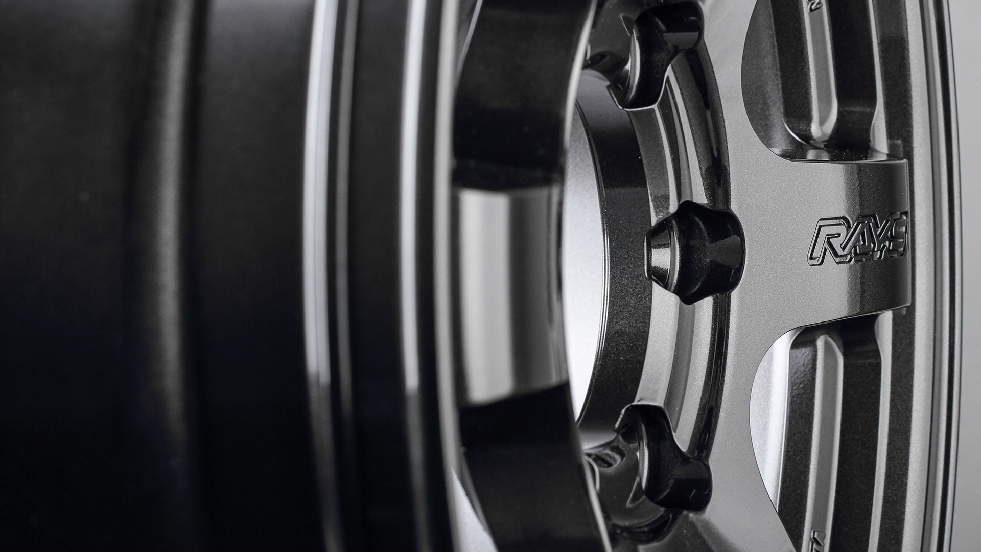 【RAYS】ランクル向けの攻めのサイズで足もとをより力強く！「gramLIGHTS 57DR-X」｜LETS GO 4WD WEB